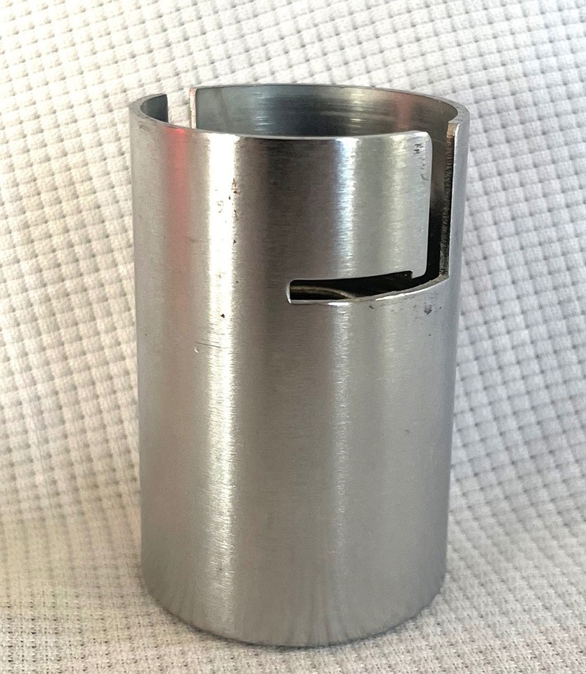 Vintage Graflex bottom end for 2-cell camera flash/Star Wars light ...