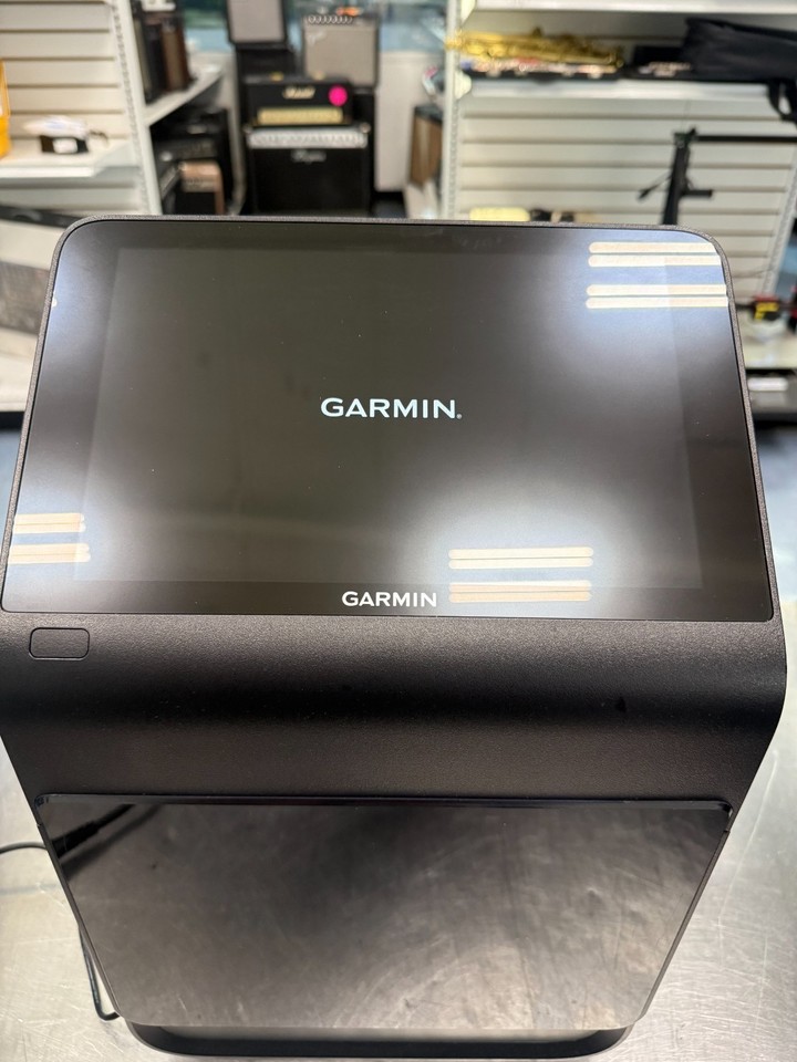 Garmin Approach R50 Golf Launch Monitor and Simulator with Travel Case ...