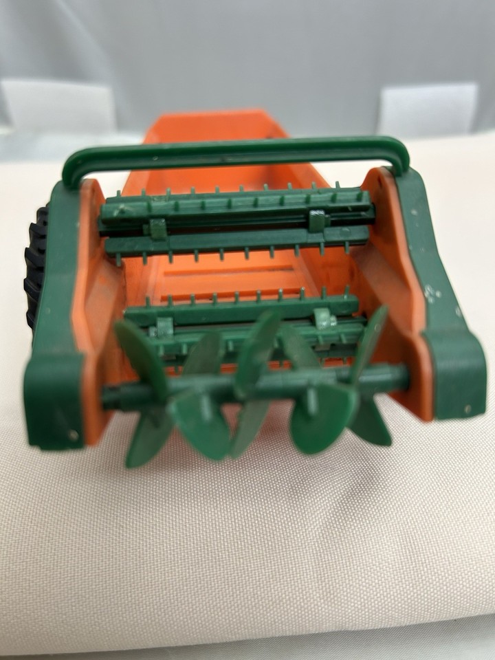 1950 Topping Models New IDEA Manure Spreader Plastic 1/16 Farm Toy ...