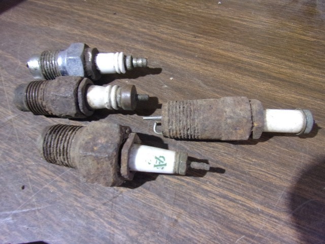Vintage Model T Ford Champion X 31 6 Take Apart Spark Plug 14 Piece ...