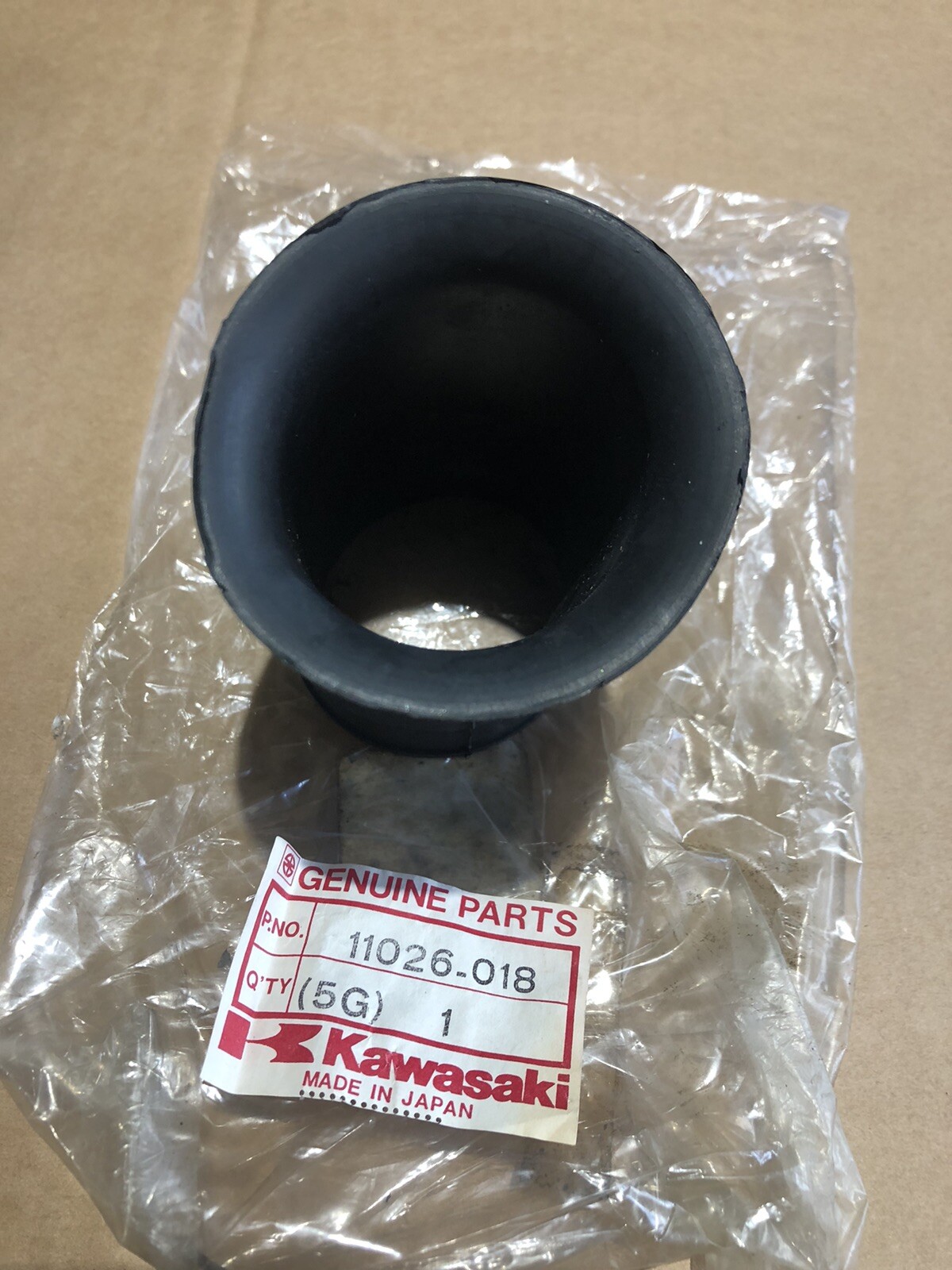 Kawasaki KZ750 B/G Twin 1976-1980 NOS OEM Airbox to Carb Intake Rubber ...