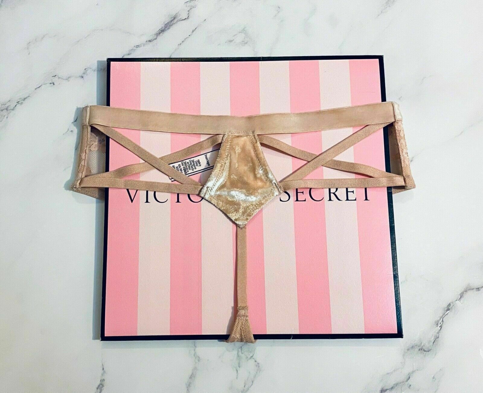Victoria's Secret Dream Angels Velvet High-Waist String Tanga Lavendel ...