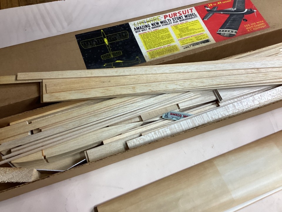Vintage DeBolt Model Live Wire Pursuit Airplane Kit R/C Airplane ...