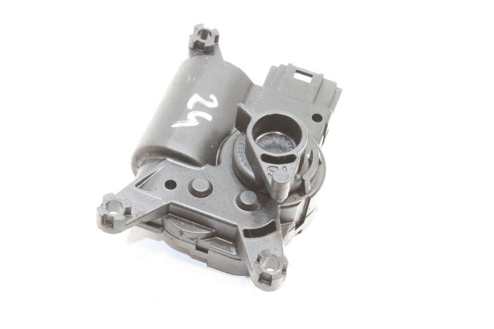 AUDI Q7 4L Regelventile für Innenraumheizung 52411483 52411483R04 3.00 ...