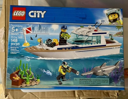 60221 DIVING YACHT Lego city town NEW boat kit set scuba diver shark ...
