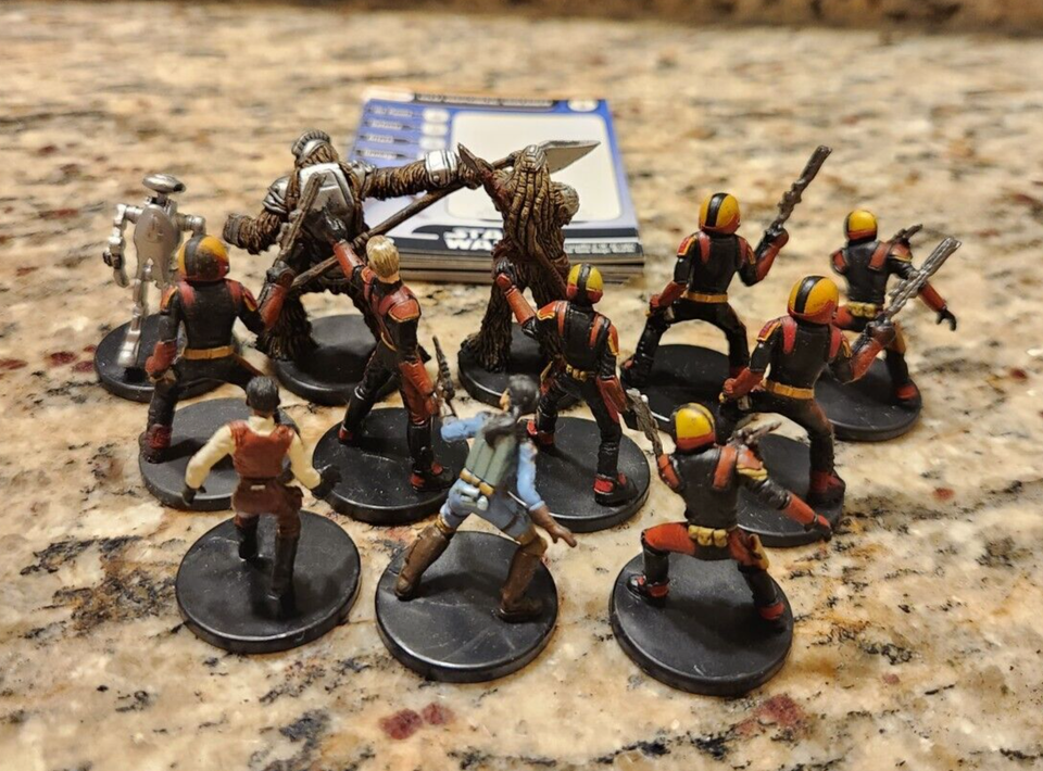 WOTC Star Wars Miniatures - Old Republic Army Set - 12 Figures w/ Cards ...