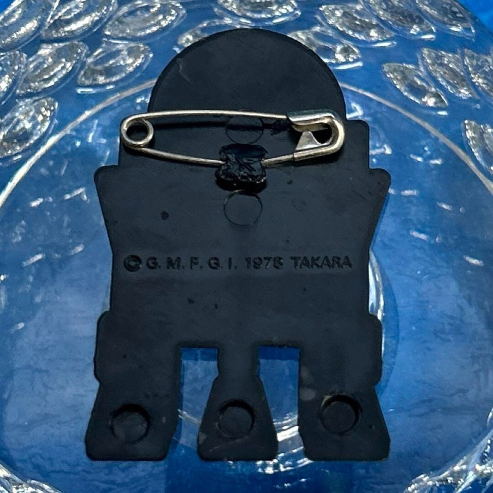 Takara star wars R2 D2 Vintage Badge Morinaga Food toy G.M.F.G.I 1978 F ...