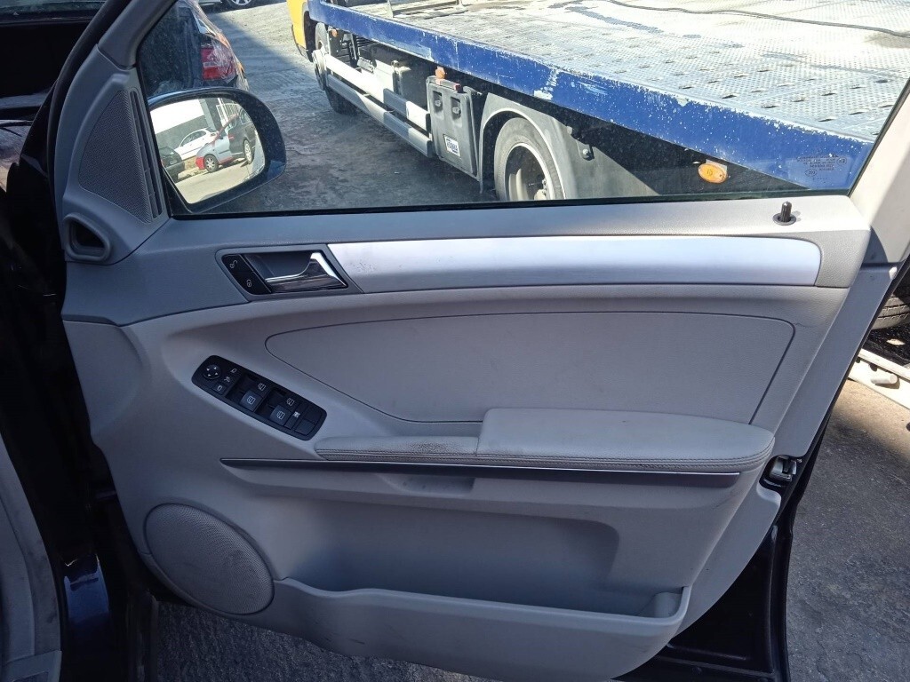 A1647400145 TAILGATE GAS STRUT / A1647400245 / A1647400145 / 17058281 ...