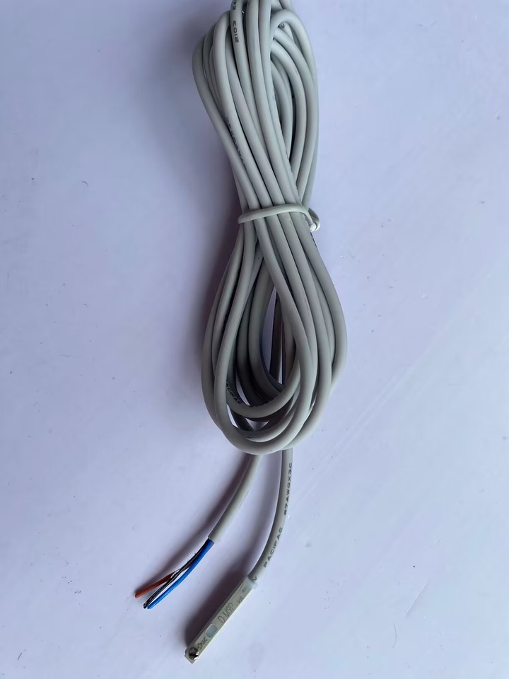 1PCS New SMC D-M9PL DM9PL Auto Switch Sensor D-M9P 3m | eBay