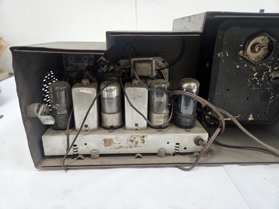 TRADIO COIN OPERATED HOTEL TUBE RADIO Model T-U6 Untested Parts/Repair ...