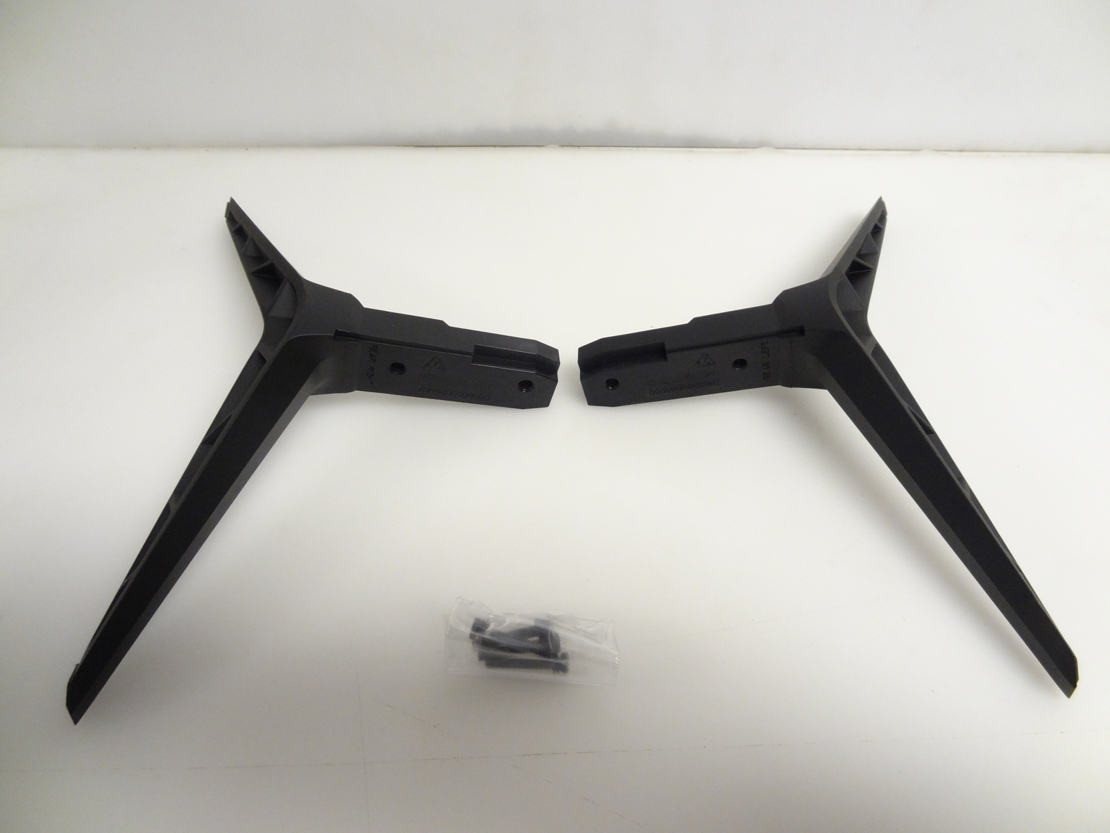 Vizio D50X-G9 V505-G9 V505-H9 M506X-H9 Stand Legs W/Screws -NEW | eBay