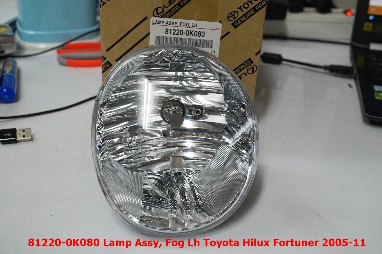 81220-0K080 LH Genuine Foglamp For Toyota Hilux Fortuner 2005-11 | eBay