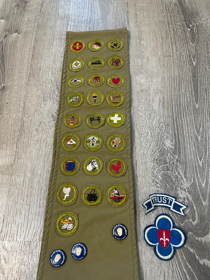 1940s Vintage Antique BSA Boy Scouts 25 Merit Badge Sash with Badges ...