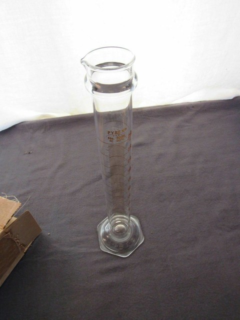 Corning PYREX Glass 250ml Graduated Cylinder Old Stock 3050 for sale ...