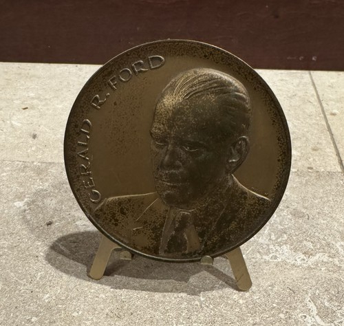 1974 OFFICIAL GERALD FORD INAUGURAL BRONZE MEDAL with Stand | eBay