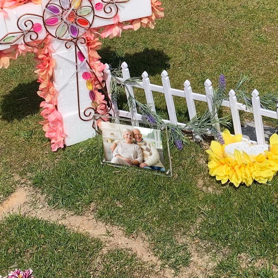 5x7 Grave Waterproof Photo Frame,Decorationfor Cemetery,Memorial Gifts ...