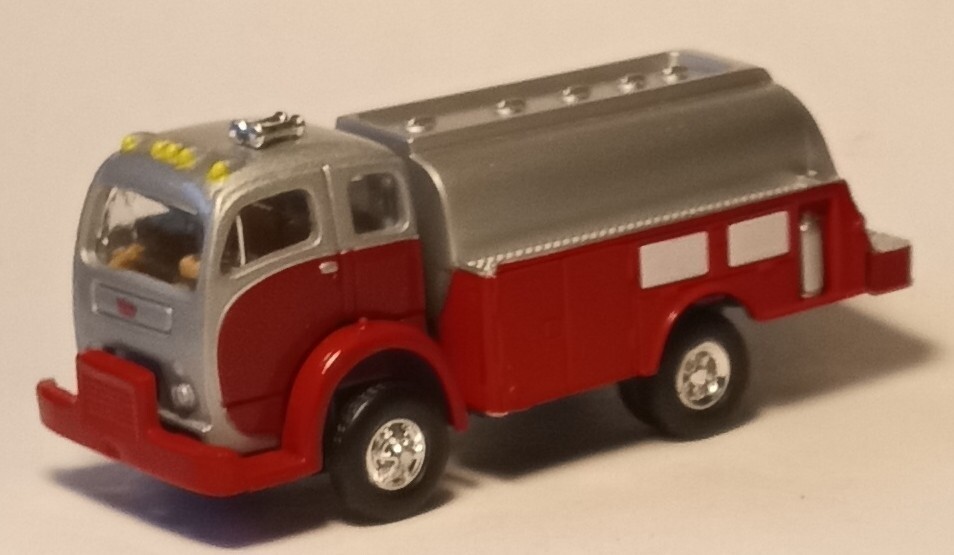 CMW Mini Metals #30112 '53 White 3000 COE Fuel Truck ("KIT" See ...