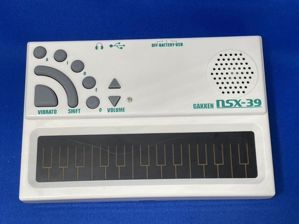 Pocket Miku Singing Keyboard NSX39 Miku Hatsune YAMAHA Gakken Otona No ...