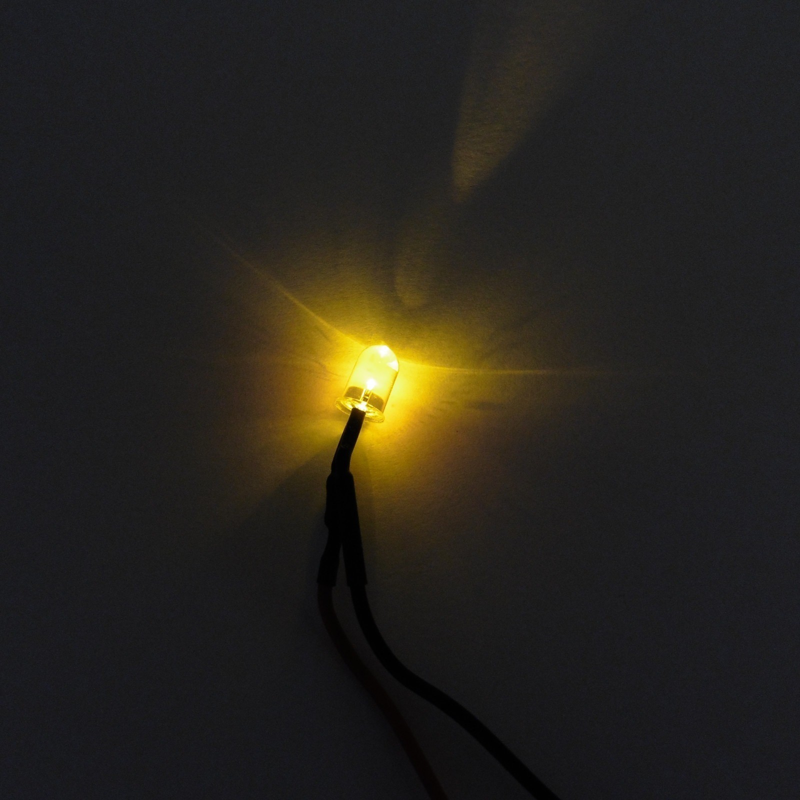 12V DC Super Bright Light 3mm-10mm Clear LED 20cm Pre-Wired Cable ...