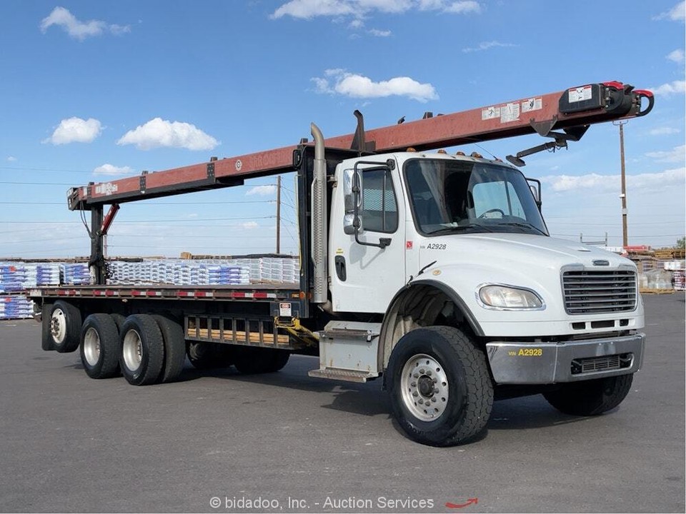 2015 Freightliner 108SD T/A 40’ Conveyor Truck Boom Flatbed A/T PTO ...