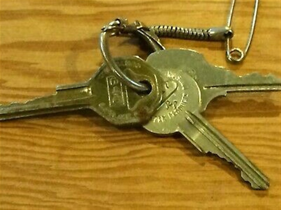 A couple vintage GM General Motors used car keys. | eBay