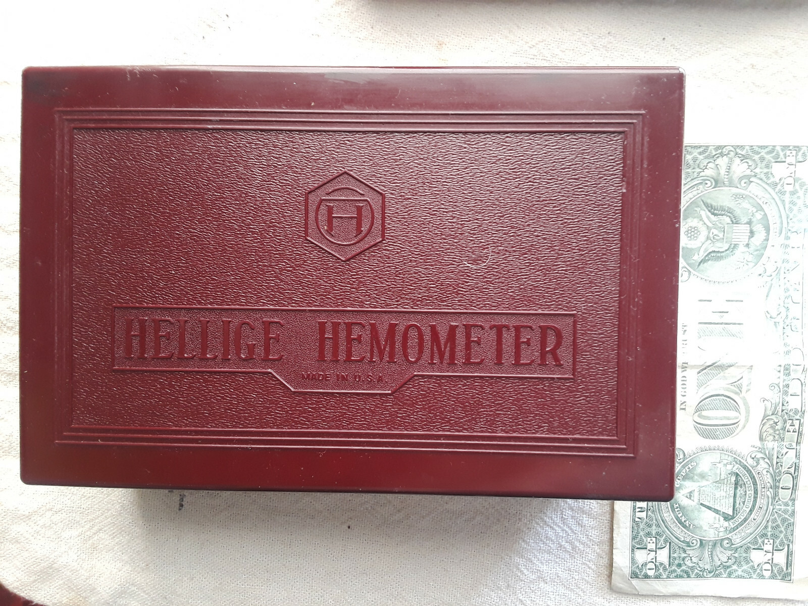 VINTAGE Ruby Colored BAKELITE Plastic Hellige Hemometer Box 6 1/4"x 4 ...