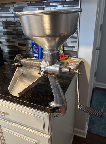 Garden Way Squeezo All Metal Strainer Fruit Vegetable Baby Food Sauces ...