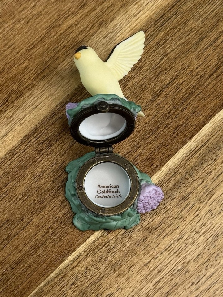 PHB Porcelain Hinged Trinket Box American Goldfinch Bird | eBay UK