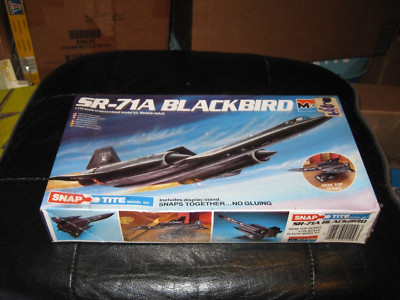 Sealed USAF SR-71A Blackbird by Monogram in 1/110 scale from 1985-Snap ...