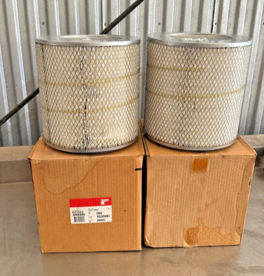(LOT OF TWO) AF422 Fleetguard Air Filter Made In USA AF422 Fleetguard ...