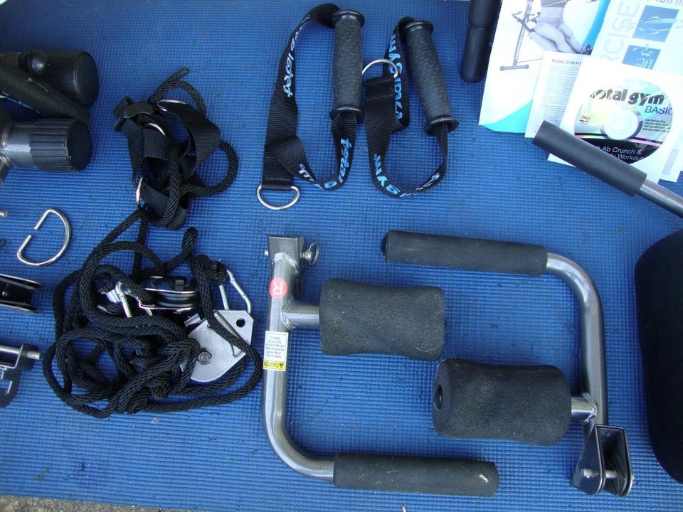 Total Gym Platinum Plus w/ Pull up, Squat, Ab Crunch, leg Attachment ...