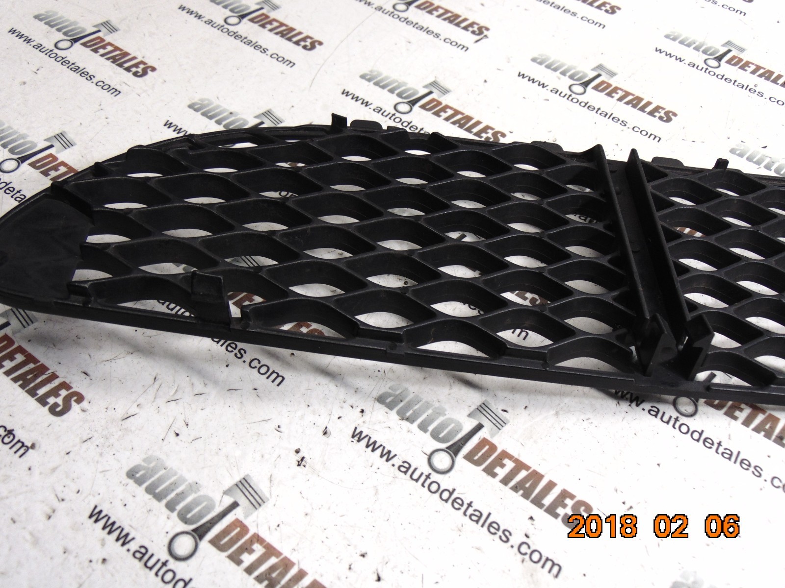 Mercedes E-Class W211 elegance FRONT BUMPER GRILL GENUINE A2118850053 ...