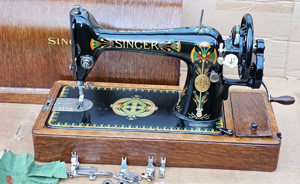 Blackside Singer 66K Lotus Hand crank sewing machine with bentwood case ...