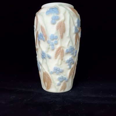 Vintage Consolidated Martele’ Bittersweet Glass Vase | eBay