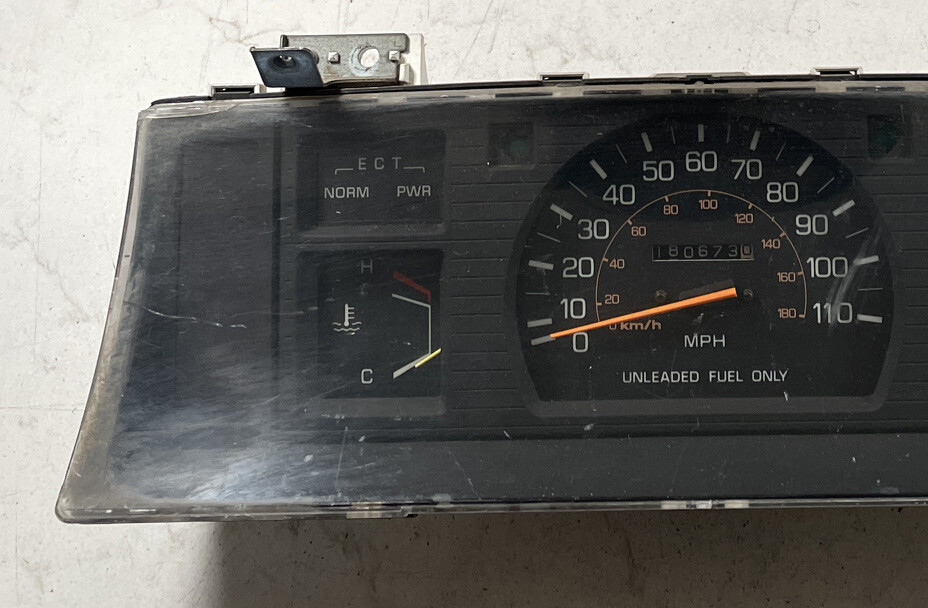 1984-88 Toyota Pickup/4Runner Speedometer Instrument Cluster 180K 89448 ...