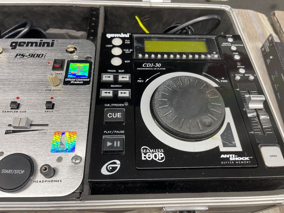 LOT OF 2 Gemini CDJ-30 Professional CD Player GEMINI PS-900I MIXER W ...
