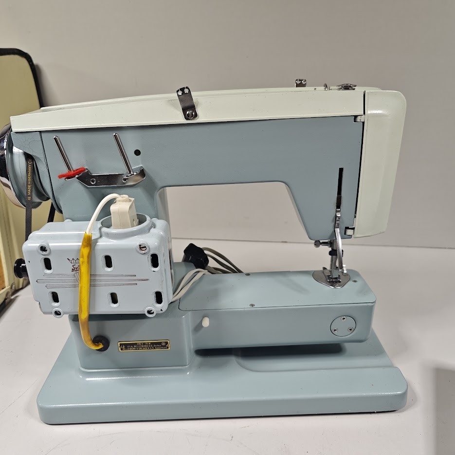 Koyo Lightweight Sewing Machine - Parts/Repair, Untested | eBay