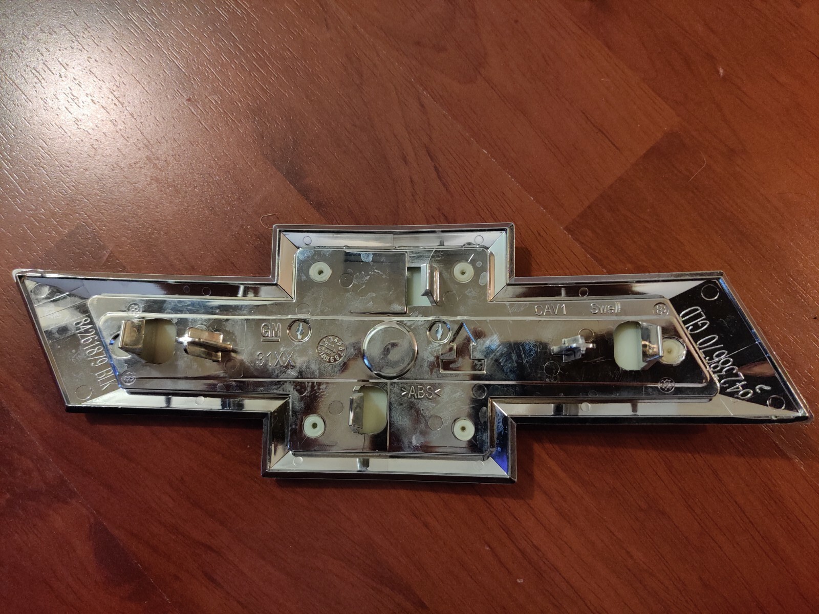 2016 2018 2019 2020 Chevrolet Colorado Front Emblem Bezel 84238670 ...