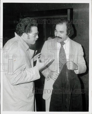 1975 Press Photo Atty. Frank Susman and Dr. Kenneth C. Edelin at ...
