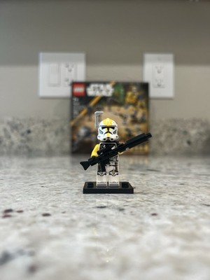 🔥 LEGO Star Wars 327th Star Corps Clone Trooper Minifigure 75431 ...