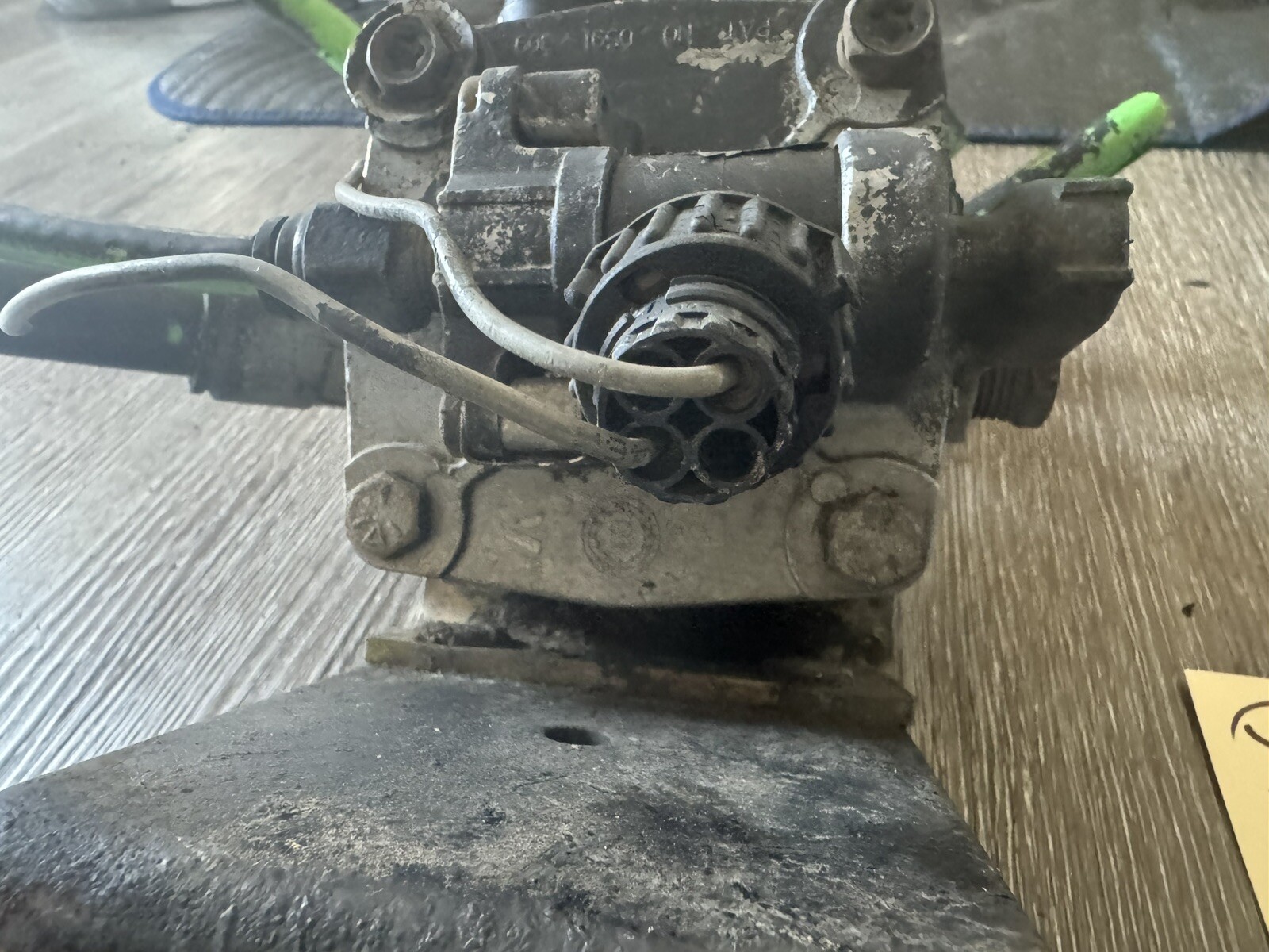 D591309 Genuine Bendix Purge Valve AD-IP for sale online | eBay