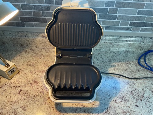 George Foreman Lean Mean Fat Grilling Machine Small griddle one piece ...