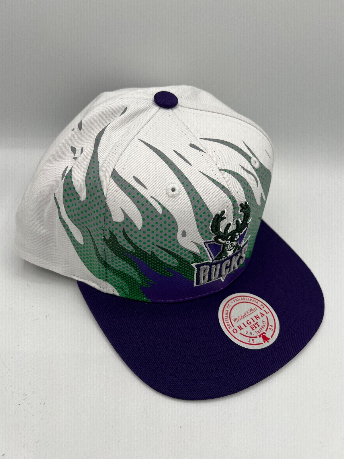 NWT Milwaukee Bucks Retro Flames NBA Snapback Hat Basketball Mitchell ...