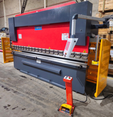 New CARTER 4000mm x 200ton 8 Axis CNC Press Brake Y1Y2,X,R,Z1Z2,P,ADS ...