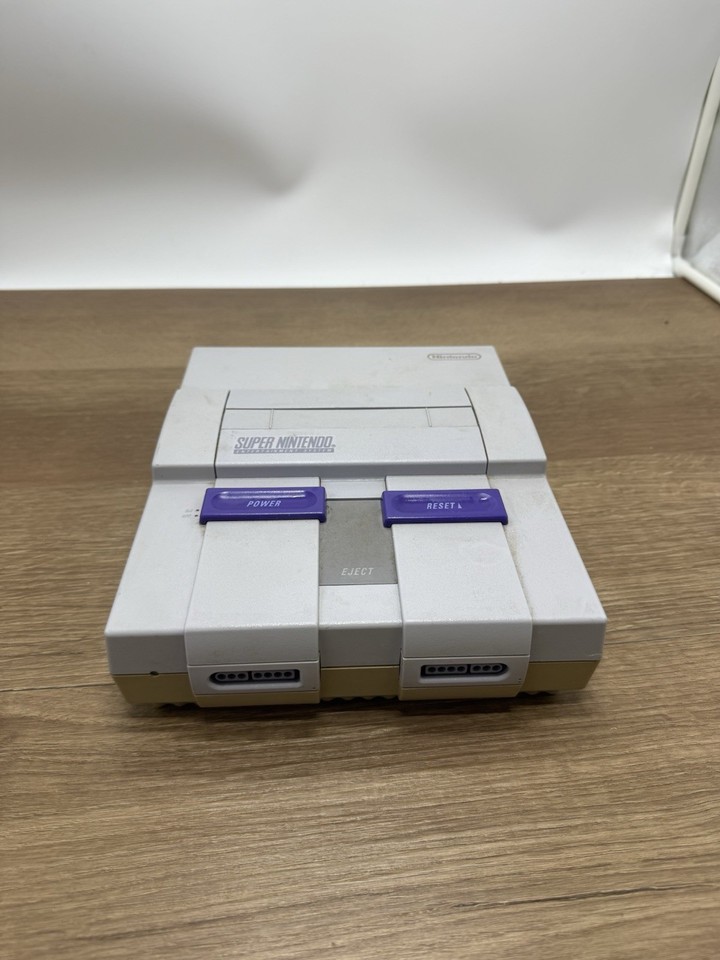 Super Nintendo 80% Complete in Box w/ Super Mario World - SNES Console ...