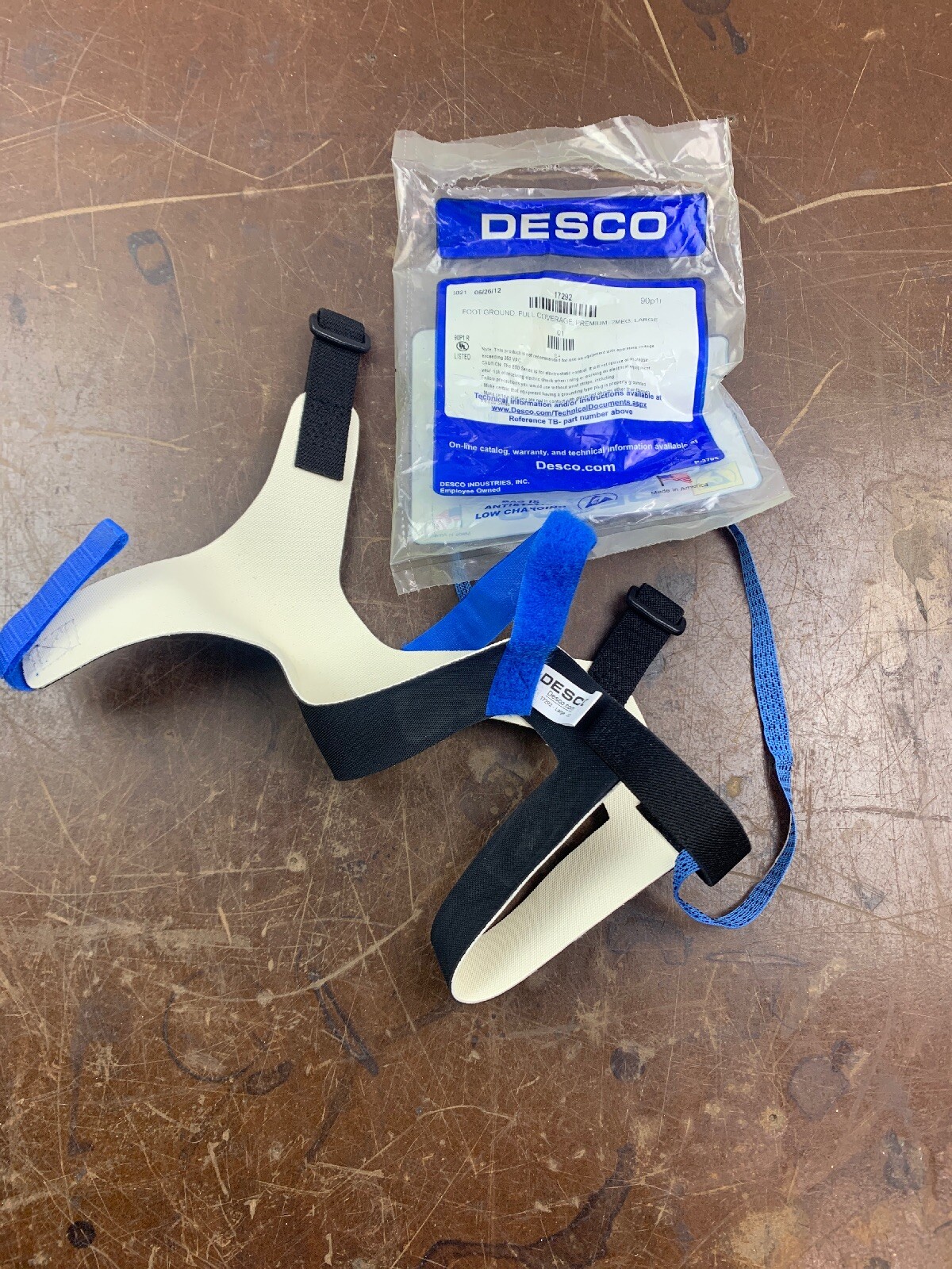 DESCO 17292 Premium Full Coverage Foot Grounder, 2 Meg Resistor LARGE ...