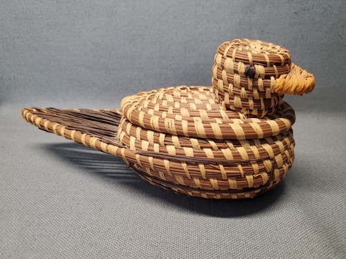 KOASATI/COUSHATTA INDIAN CRAFT PINE NEEDLE & RAFFIA DUCK TRINKET BASKET ...