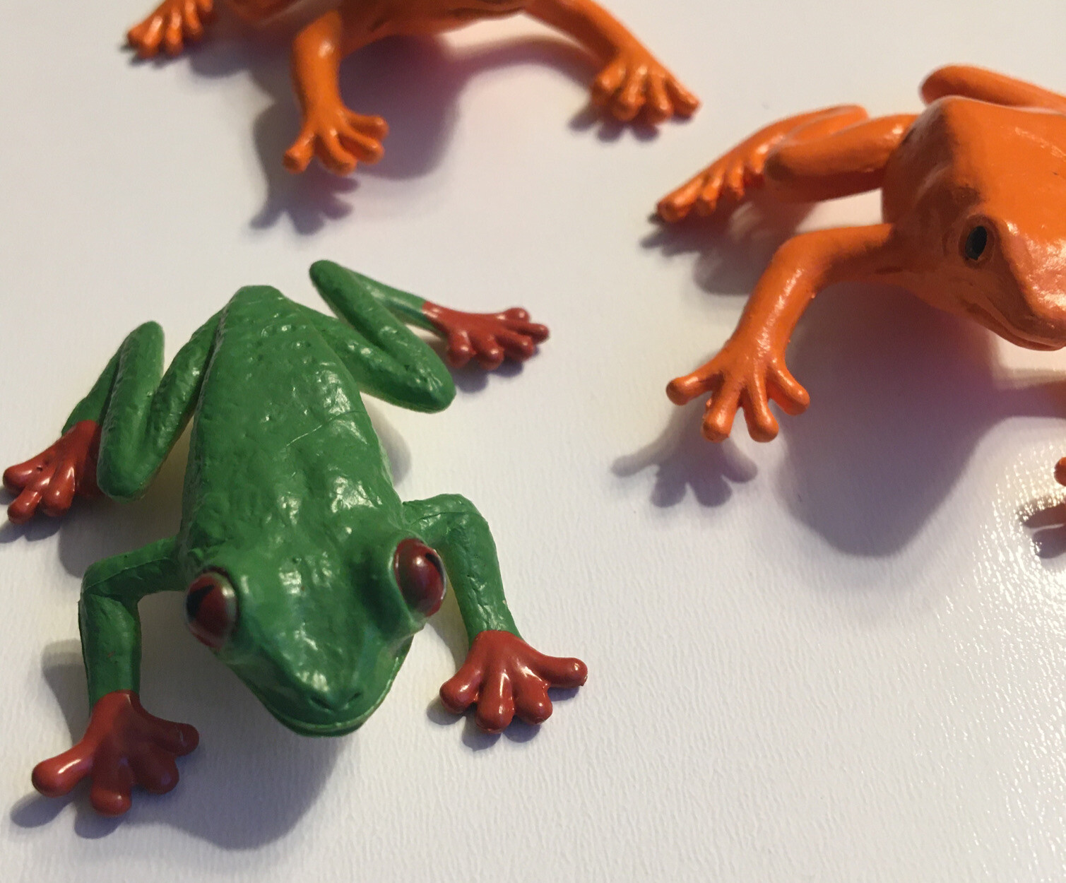 Lot 3 Safari Ltd. Tree Frogs Golden Mantella Bright Green Orange Animal ...