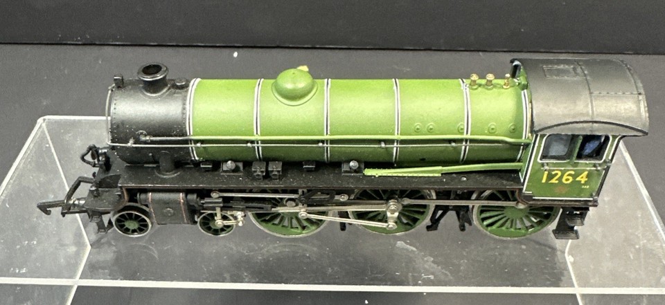 BACHMANN 31 700 OO gauge B1 1264 in LNER lined green No Tender | eBay