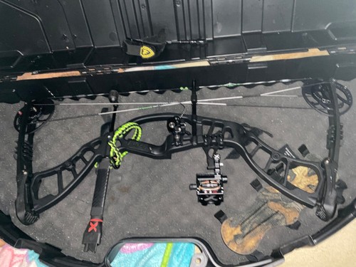 BEAUTIFUL 👍HOYT POWERMAX COMPOUND BOW 60-70lbs BLACK With CASE | eBay